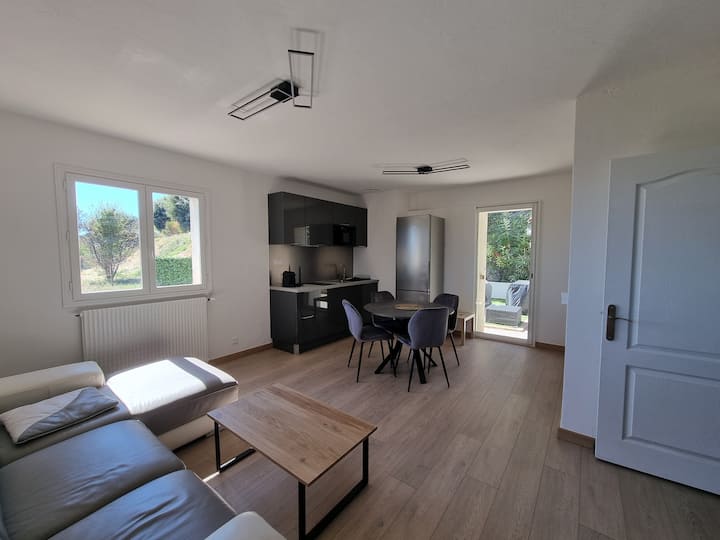 Charmant 2 Pièces Avec Jardin Vue Mer Et Montagne - Saint-Laurent-du-Var