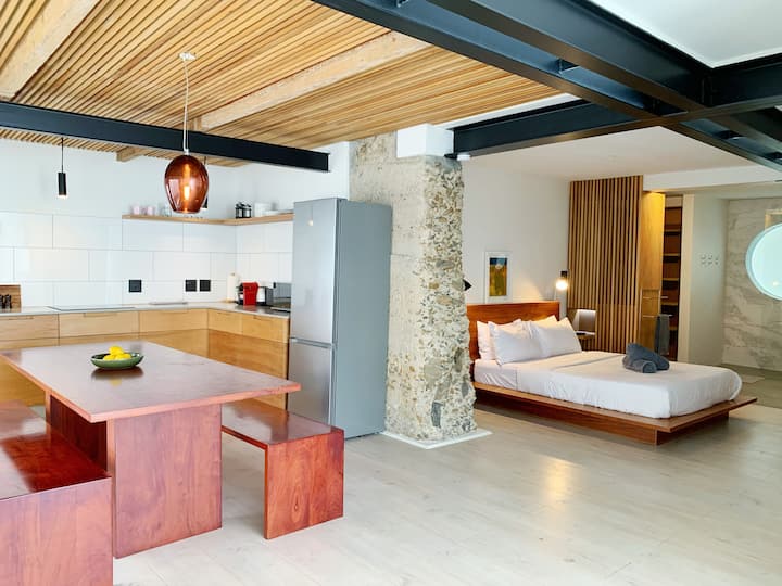 A Perfect Hideout In Sea Point - Camps Bay