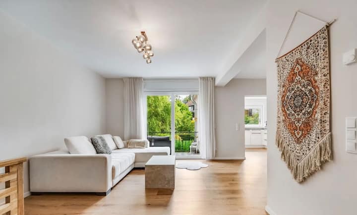 Stylische Maisonette Mit Whirlpool & Garten - Gelsenkirchen