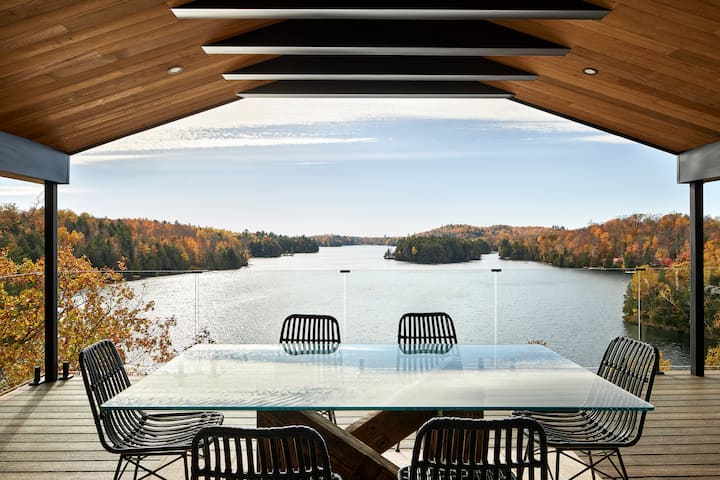 Waterfront Retreat • Breathtaking Views • Hot Tub - Val-des-Monts