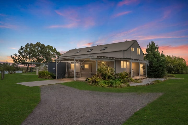 Willow Barn On 9 Farm Acres, Huge Spa (4.9 Rated) - Raymond Terrace