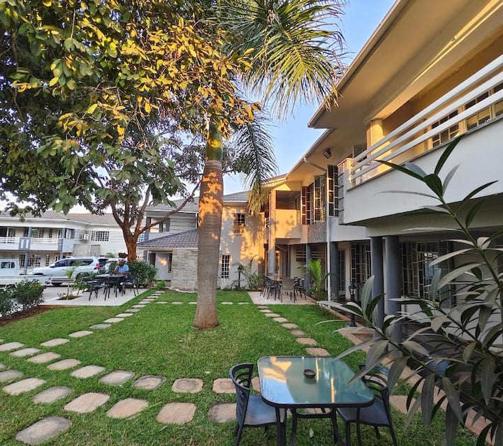 Relax In Affordable Elegance With Annavilla 7 -