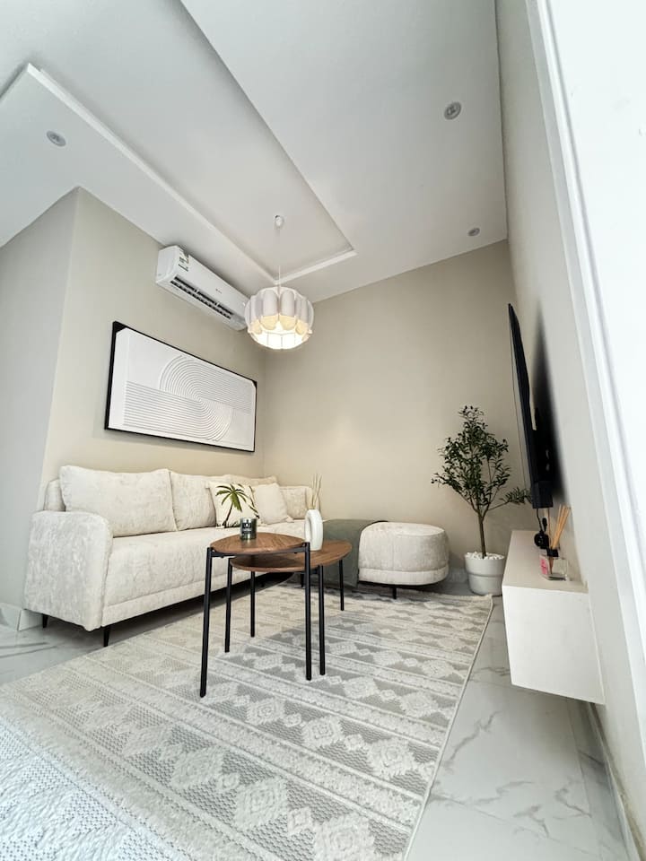 إطلالة البوليفارد الفاخرة | Luxury Boulevard View - Riad