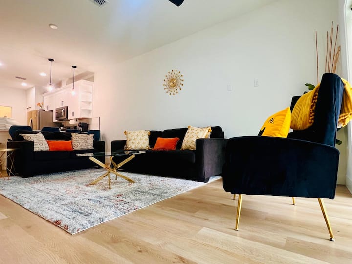 Brand New Stylish 3br Family Getaway | Garage + Ev - Orlando, FL