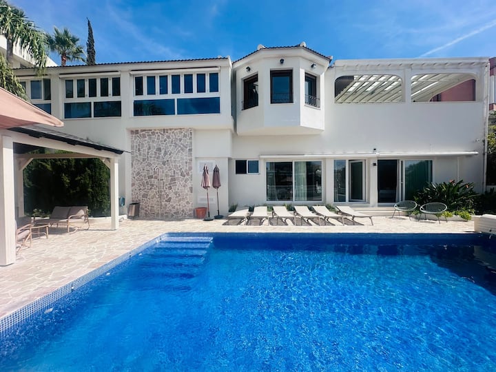 Boutique Villa W/heated Pool+sauna, Beach 15 Min - 말라가