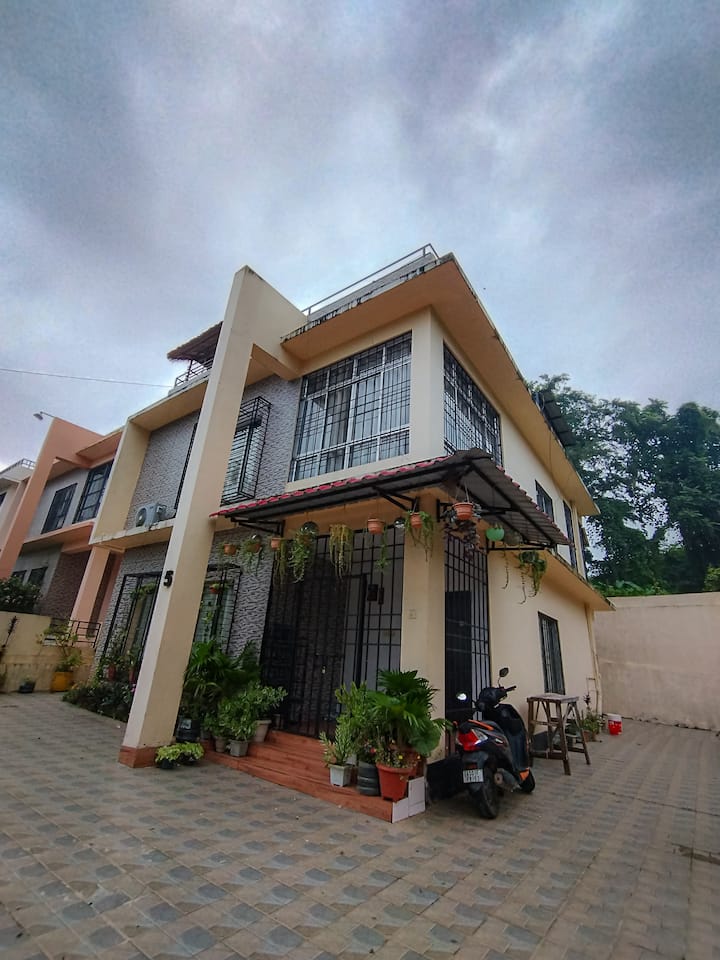 Room In A Luxurious 2bhk Villa - Kitchen+tv+ac - Sonapur