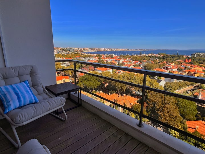Vista Panorâmica No Coração De Cascais - Cascais