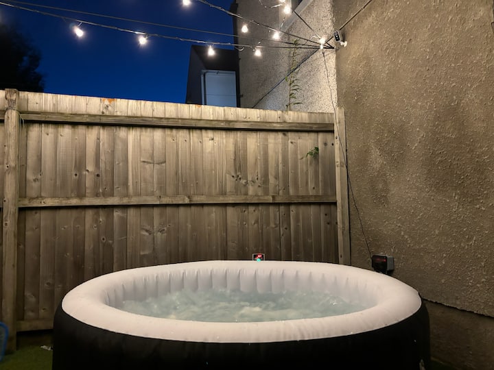 Cardiff Hideaway W/ Private Garden & Hot Tub - Cardiff