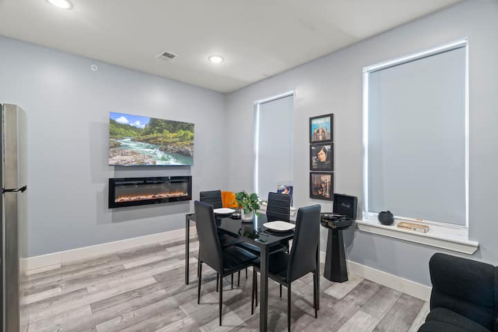 Cozy West Philly 1br W/ Fireplace & Vinyl - Roxborough - Philadelphia