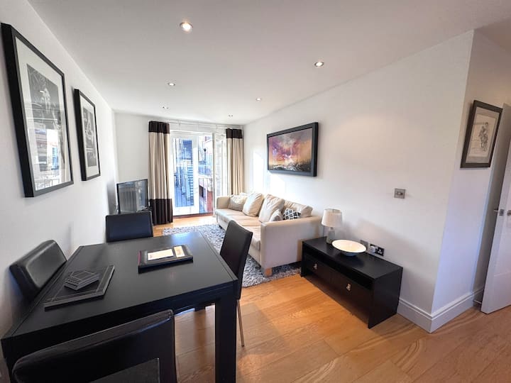 2-bed 2-bath Apartment By Accommodation Windsor - Slough