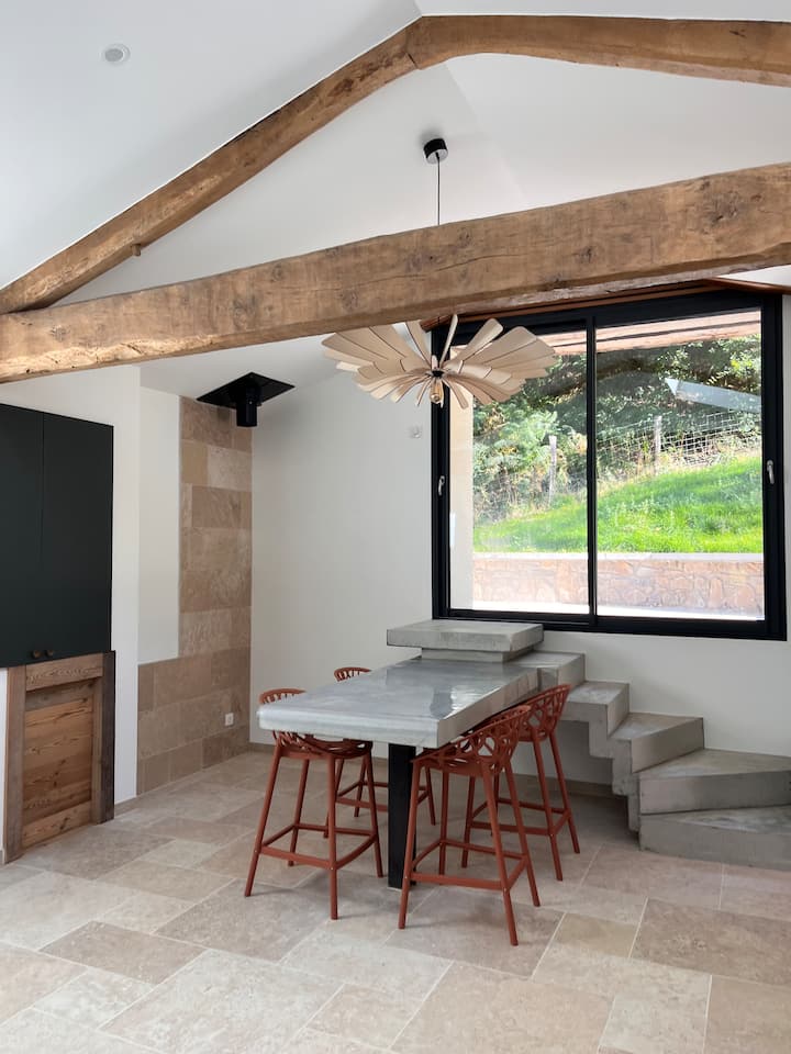 Charmant Moulin Au Cœur De La Campagne - Beaujolais