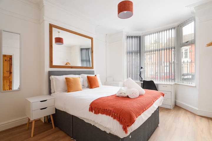 6bedroom House With Free Parking - Leicester