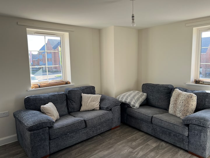 1 Bed New Apartment Contractors Welcome - Draycote Water