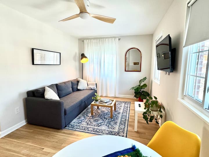 New, Modern & Private 2br Apt | Near Metro - Washington, D.C.