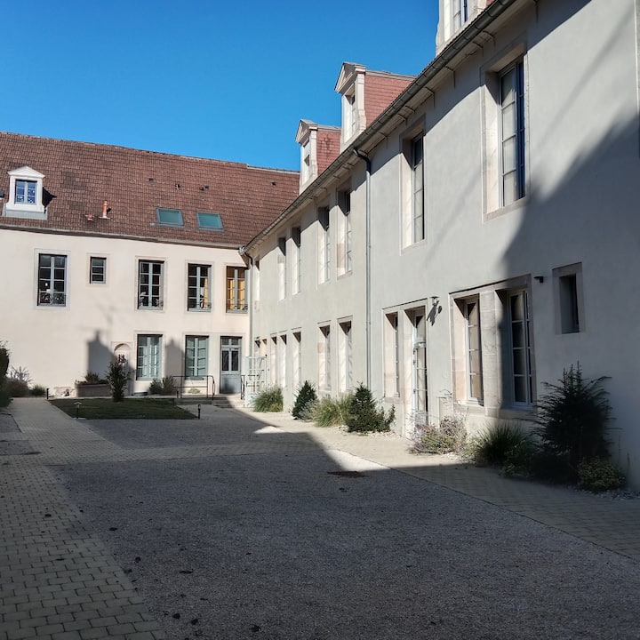 The Right Place - Beaune