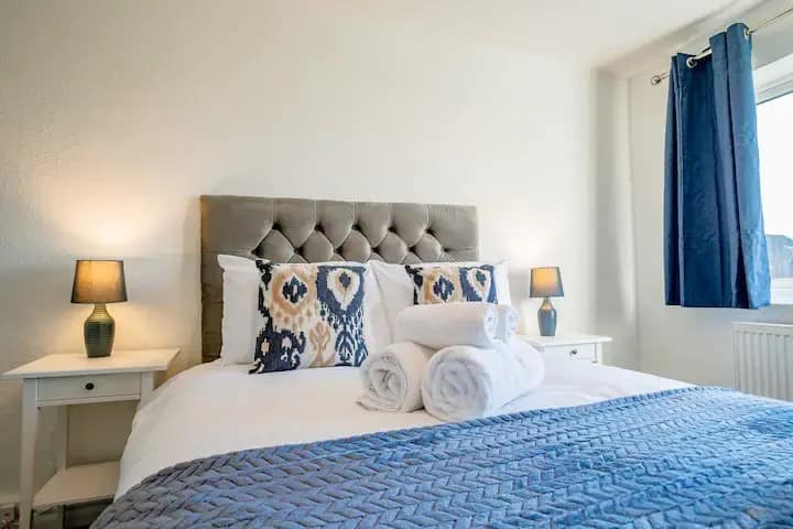 Chestnut Walk - 3 Bedrooms - Worcester