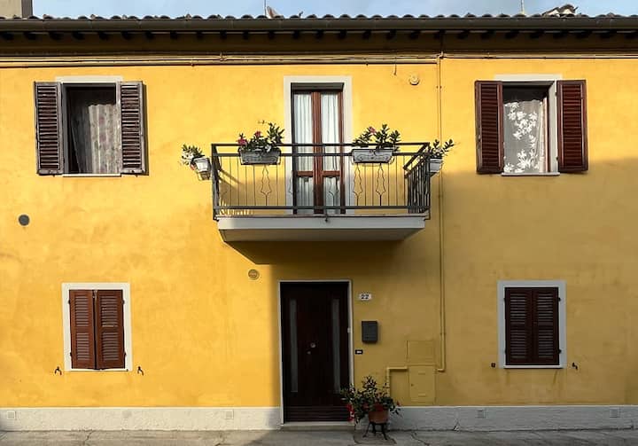 Stanza Matrimoniale Nel Cuore Di Fermignano. - Urbino