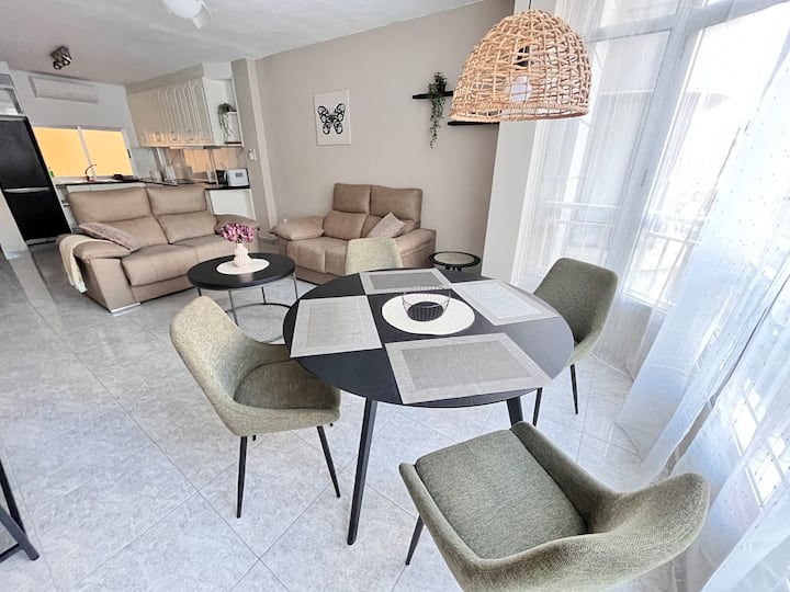 1st Row From The Sea Modern & Bright Apartment - Torrevieja