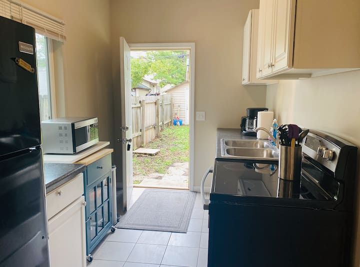 Grand Living, Quiet, Spacious! - Minneapolis, MN