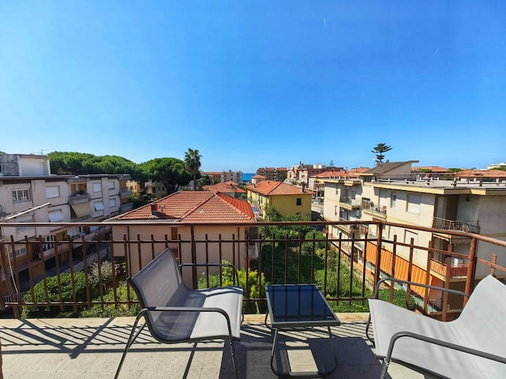 Orizzonte Blu - A 200 Mt Dal Mare, Comfort & Relax - Bordighera