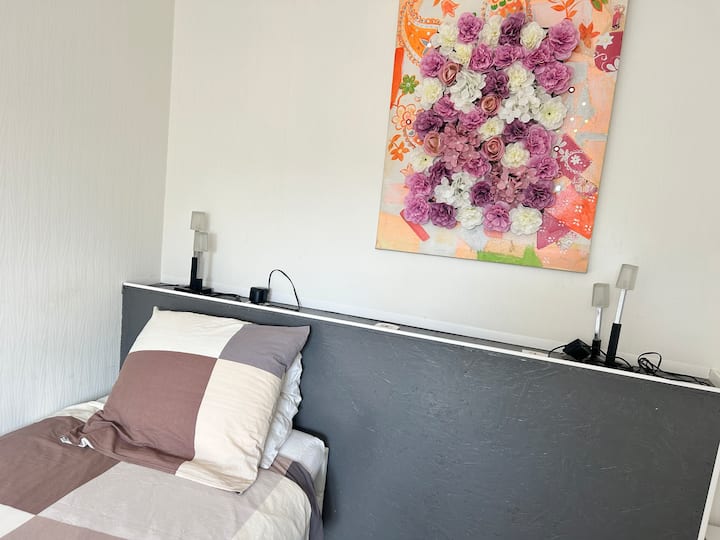 Grande Chambre Familiale Climatisée Piscine Lyon - Genas