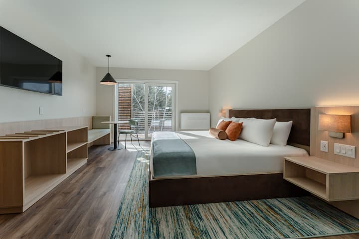 Signature River View King - Stowe, VT