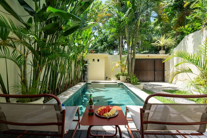 Prime Location Seminyak | 3br Private Pool Villa - Seminyak