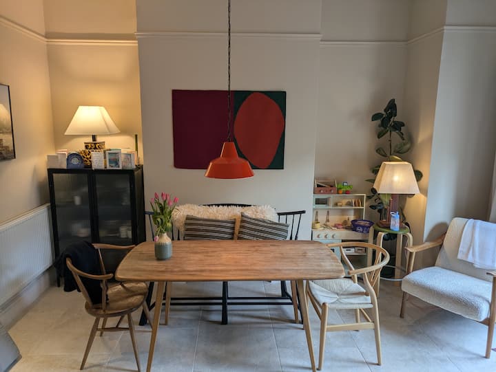 Spacious 2 Bed House In St Andrews - Bristol