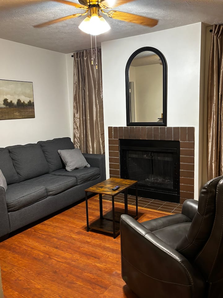 Close To Campus 2 Bedroom - College Station, TX