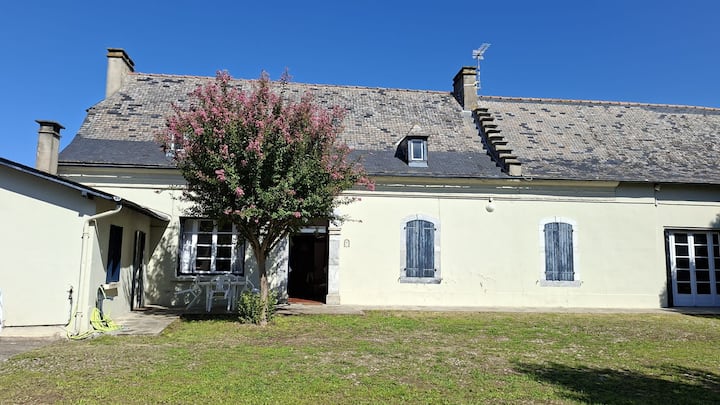 Maison De Village -Atelier D'artiste - Tarbes
