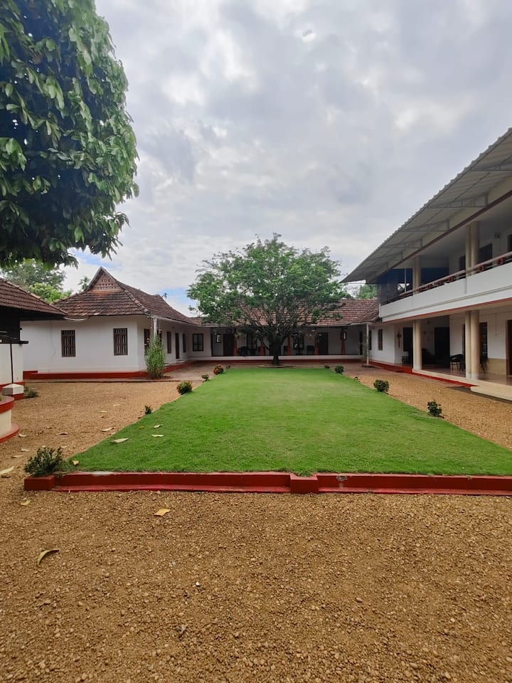 Tranquil Riverside Homestay - Kottayam