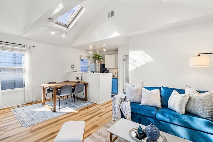 Private Cozy Cottage In Lincoln Park W/ Porch - Chicago