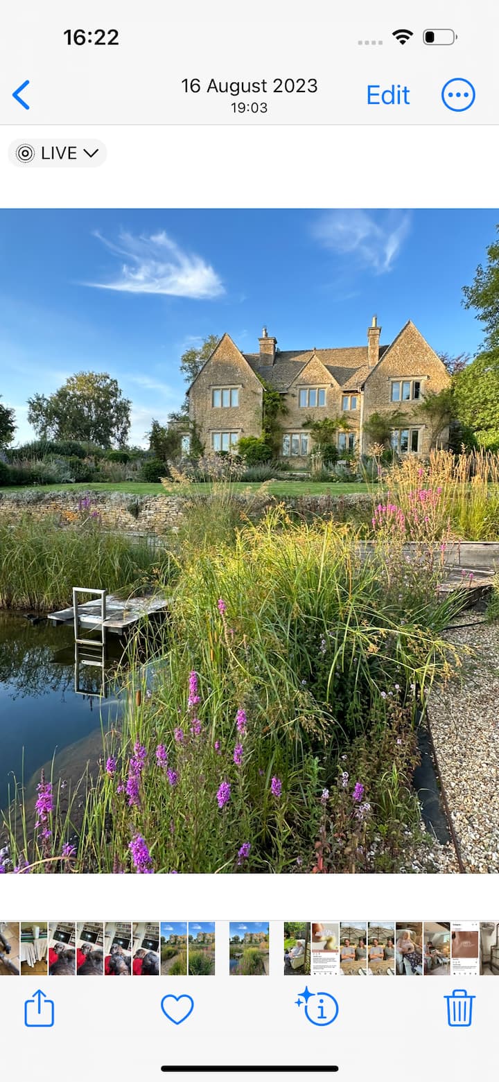 Lovely Ensuite Double Bedroom In Cotswold House - Bourton-on-the-Water