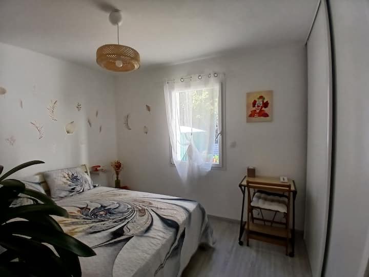 Cathy Est Ravie De Vous Accueillir Dans Sa Maison - Challans