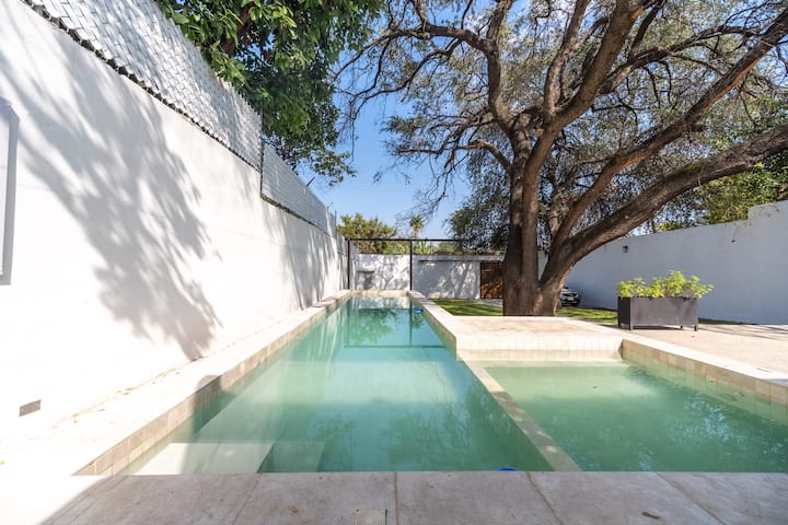 Casa Con Alberca Dos Encinos (Quinta) - Monterrey