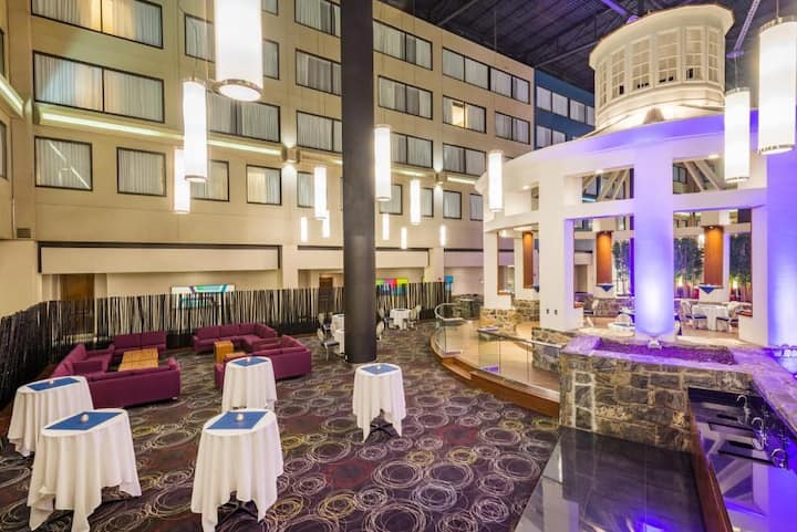 King Bed Retreat | Indoor Pool · Steps From Shops - Stamford, CT