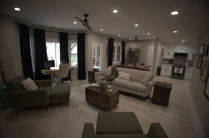 Eclectic Charm - Douglasville, GA