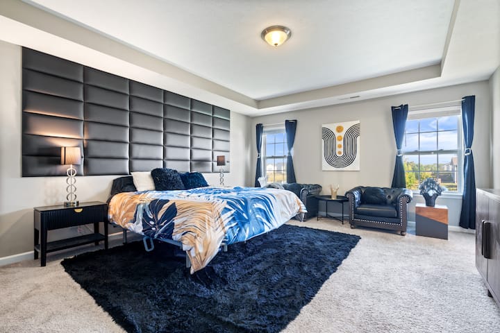 Luxury 4br Retreat | Premium Mid-term Stay - Avon, IN