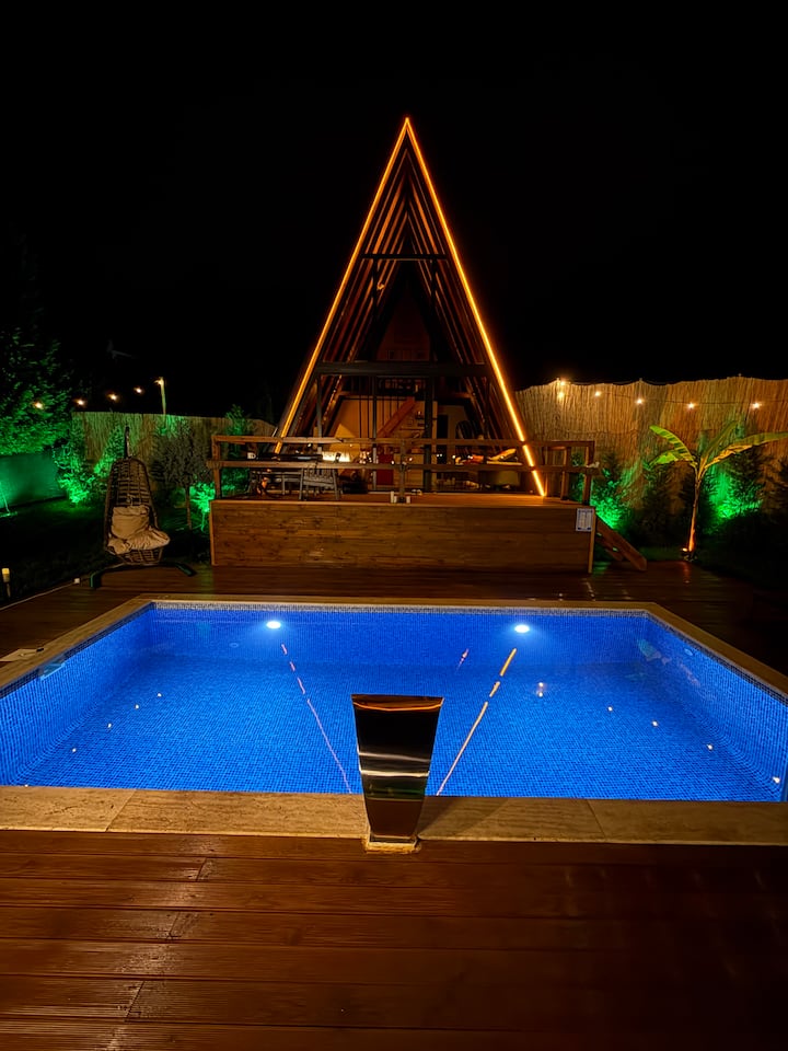 Dağ Evi (2+1) Sıcak Havuzlu - Kartepe