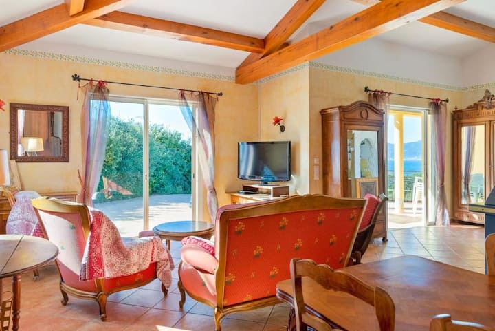 Maison En Bord De Mer: Casa L'albitronellu - Aéroport Ajaccio Napoléon Bonaparte (AJA)