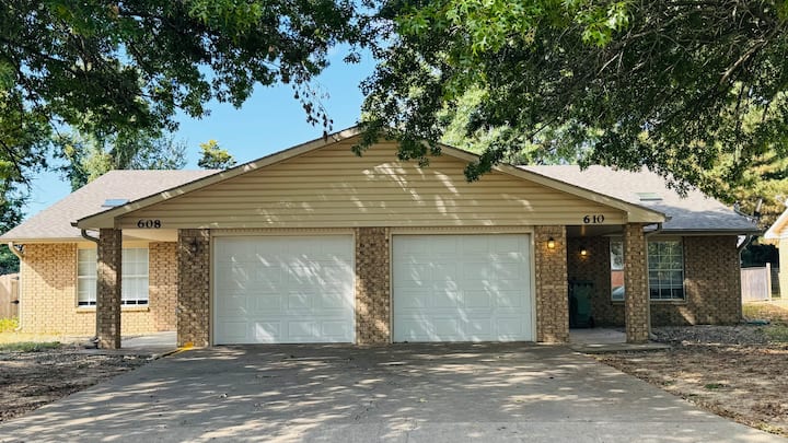 Ginger’s Place - Rogers, AR