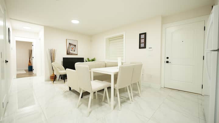 Homely Suite In Delta - New Westminster