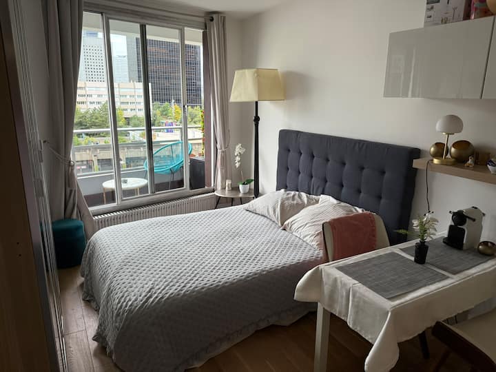 Studio Sympa à Paris En Métro -Balcon & Wifi - ibis Styles Puteaux Paris La Defense