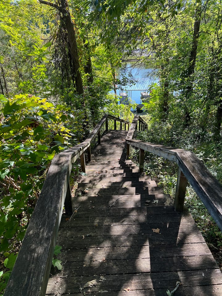 Lake Lane
Landing !

Private Dock !

Tim’s Ford ! - Estill Springs, TN