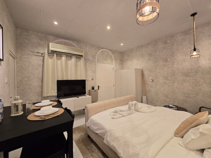 Studio Nr Business Bay Metro+ Free Parking - Dubai