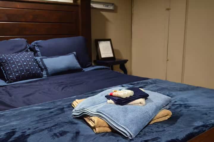 Cozy & Convenient Space! - Warren, MI