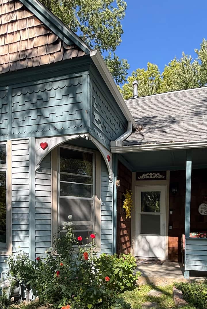 Historic And Homey - Council Bluffs, IA