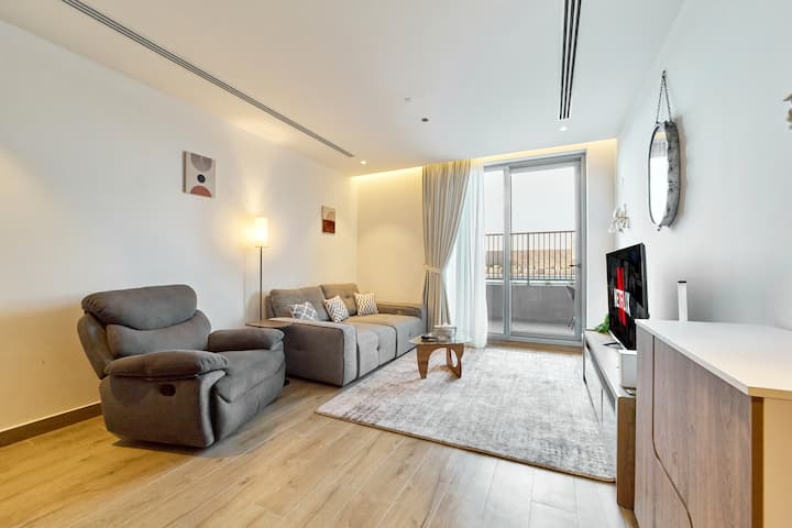 The Vybe Jvc | 1br W/ Huge Terrace & Pool View - Dubai