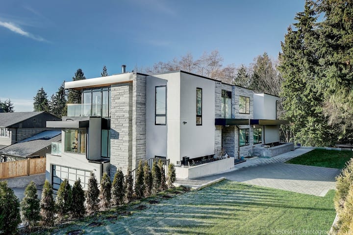Near Downtown;stanley Park;capilano-max14guests - West Vancouver