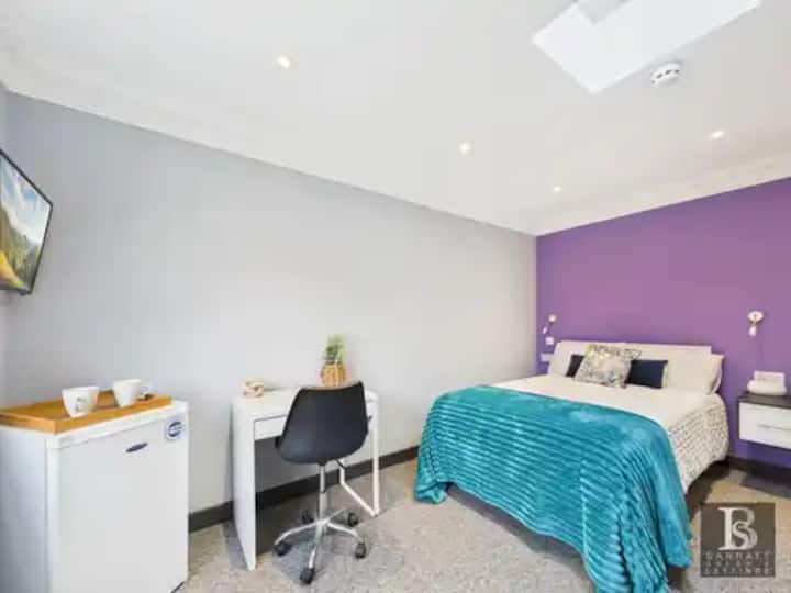 Luxury Room With Ensuite, Parking In Slough Centre - Slough